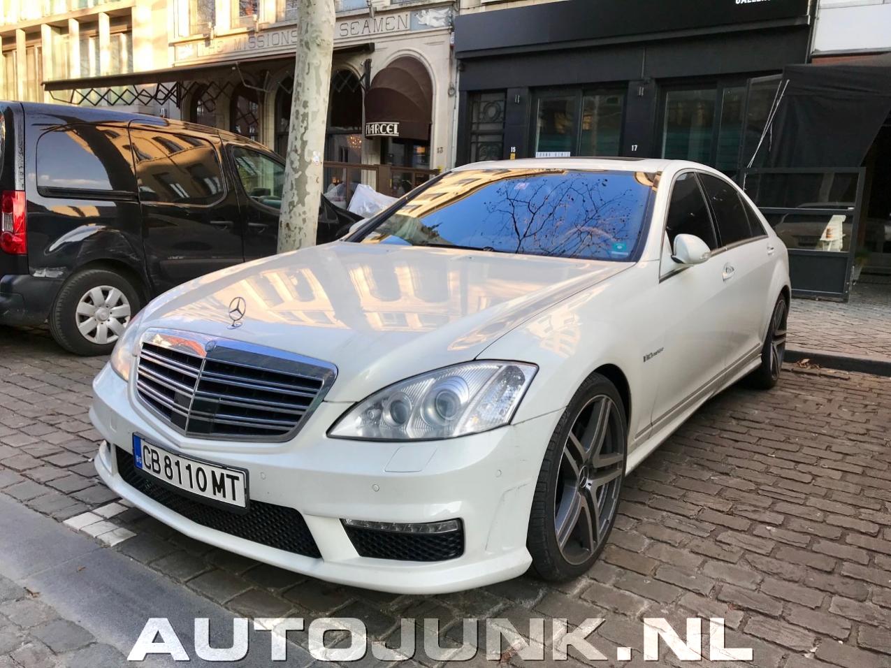Bulgaarse Mercedes-Benz S65 AMG (W221) - Gespot op Autoblog.nl